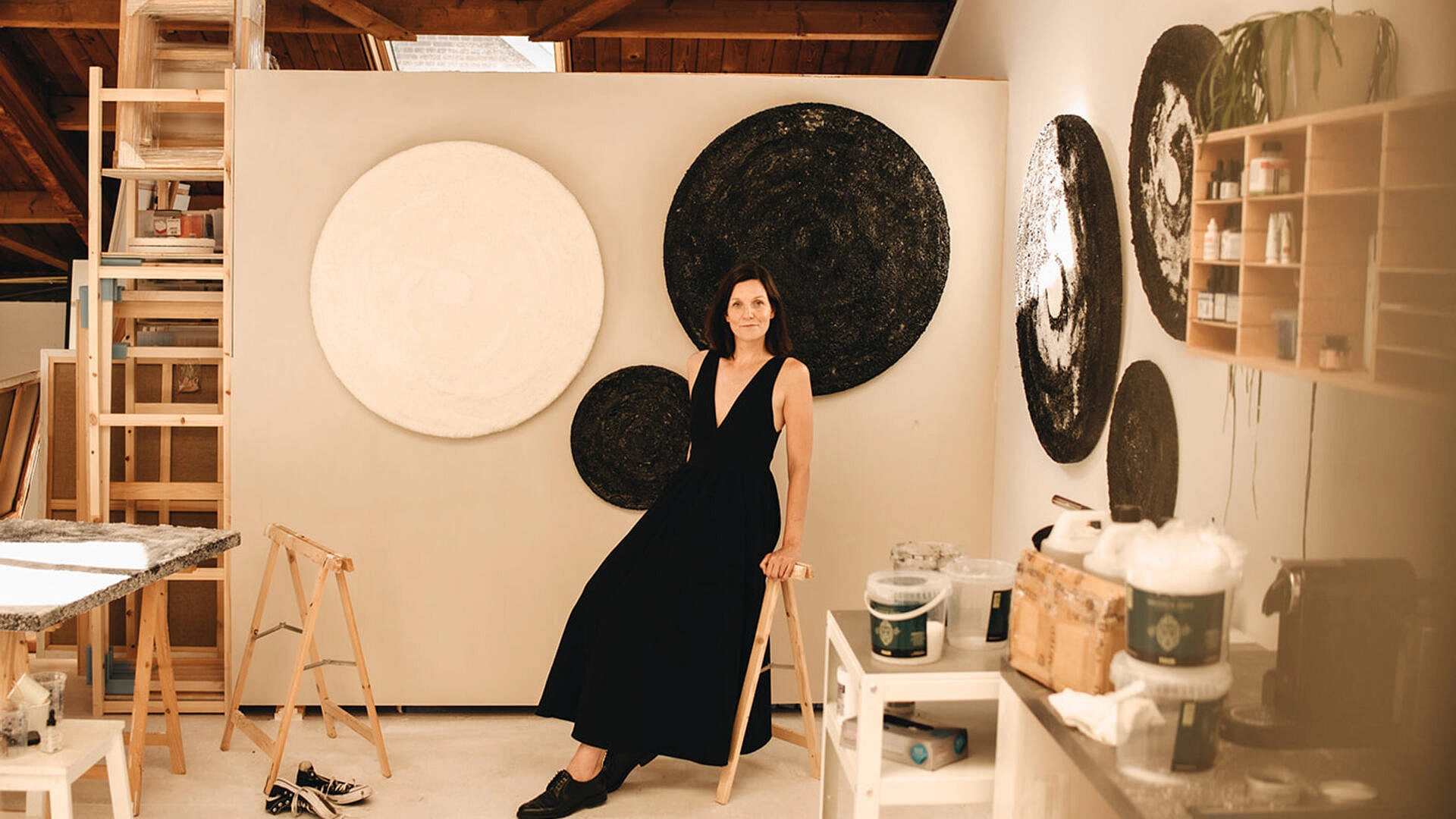 Pracownia jak drugi dom. Oto holenderskie studio artystki Evy Hendrisk ...