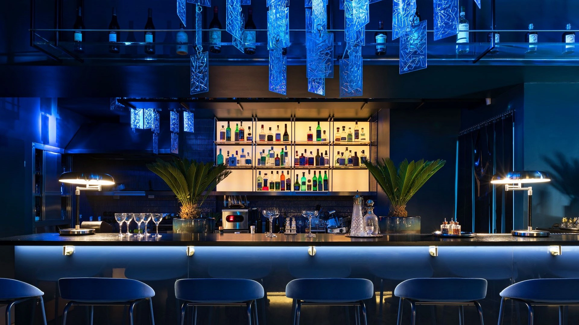 GiGi Bar w Warszawie - wnętrze inspirowane Orient Expressem