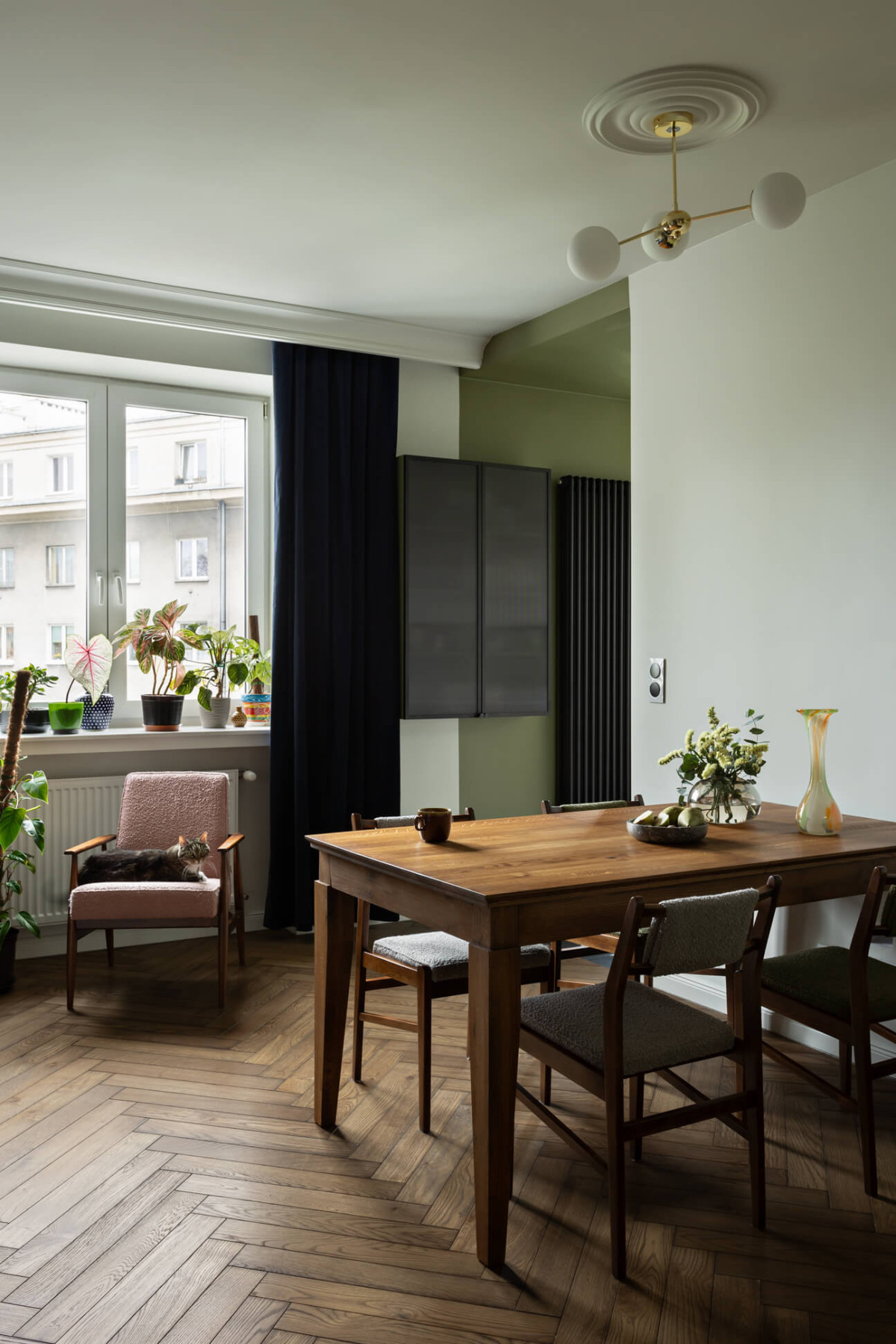 Metamorfoza mieszkania w Krakowie. We wnętrzu nie zabrakło rozwiązań ...